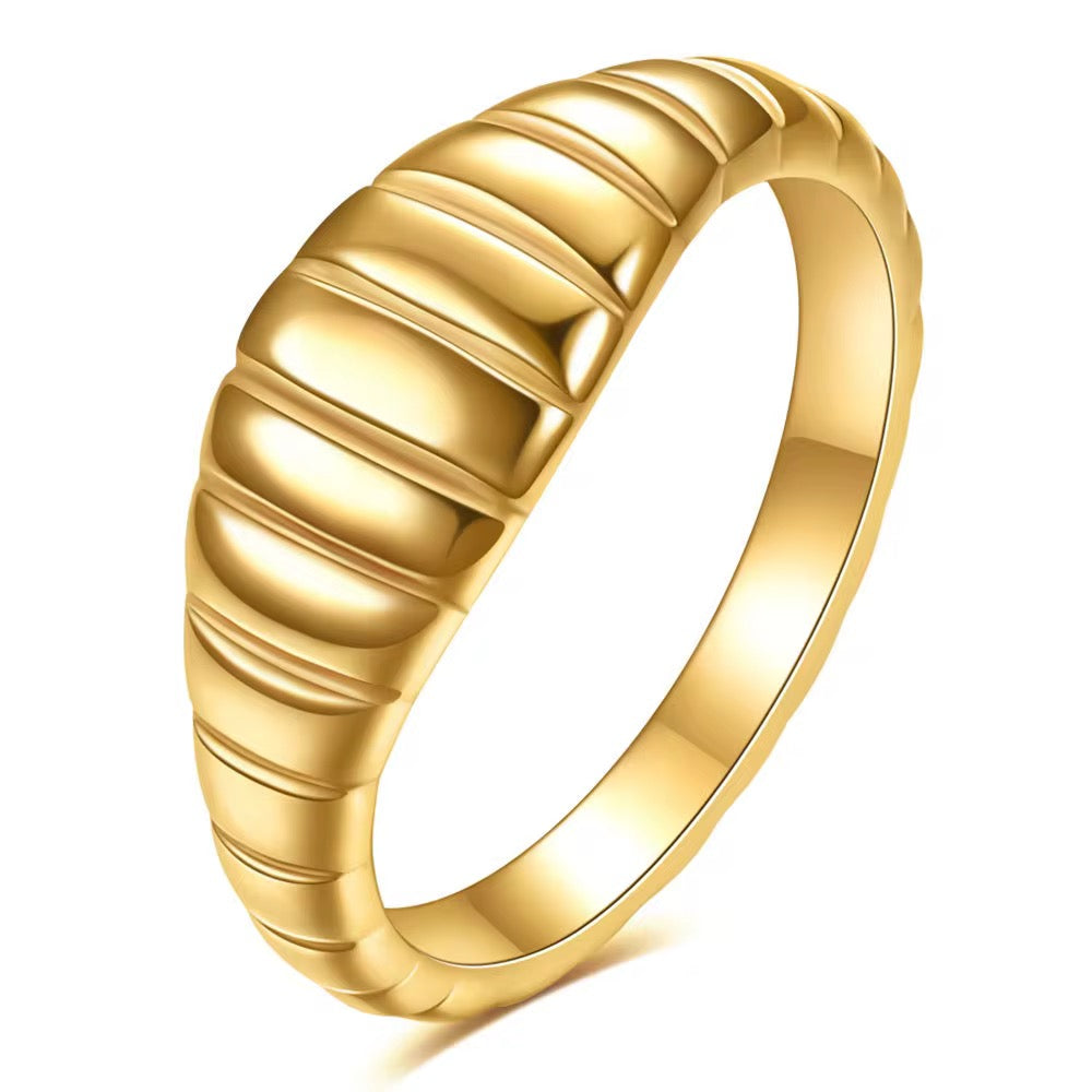 Solis Ring – SKYRYL
